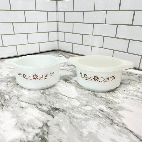 Dynaware | Kitchen | Vintage Dynaware Pyrorey White Milk Glass Brown Daisy Casserole Bowl Set Of ...